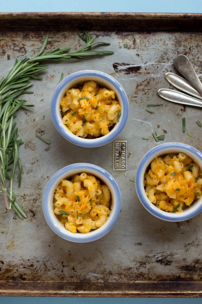 Marquita * Baked Mac and Cheese - dramatic pancake